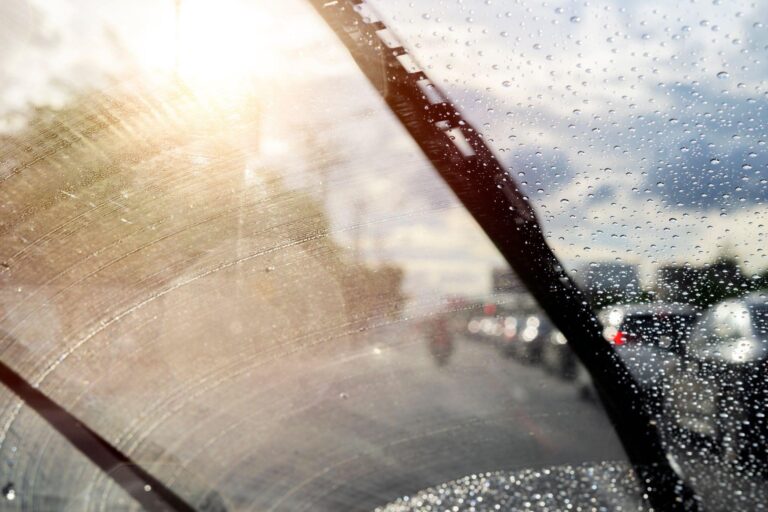 5 Signs You Should Replace Your Wiper Blades - PartsAvatar Blog